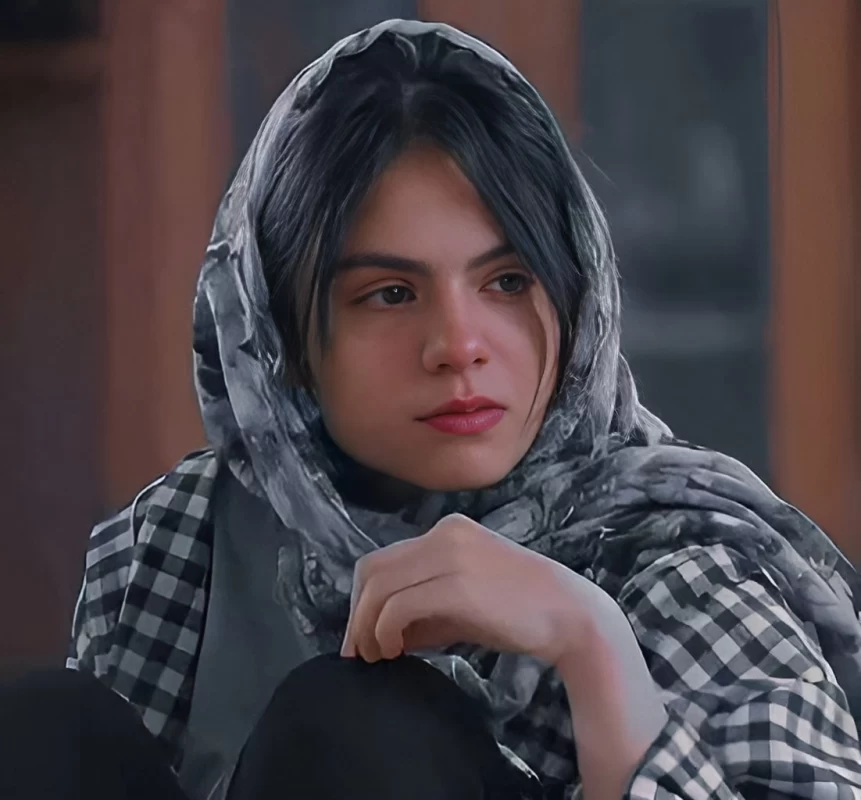 سارا حاتمی بازیگر زخم کاری با لیلا حاتمی چه نسبتی دارند