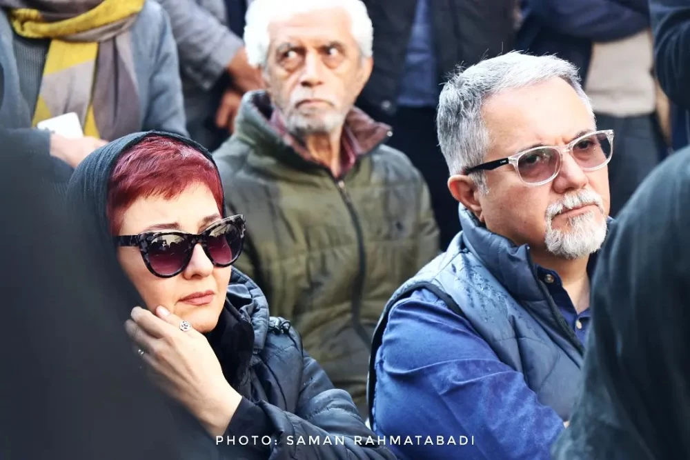 مراسم تشییع بیتا فرهی با حضور بازیگران معروف عکس
