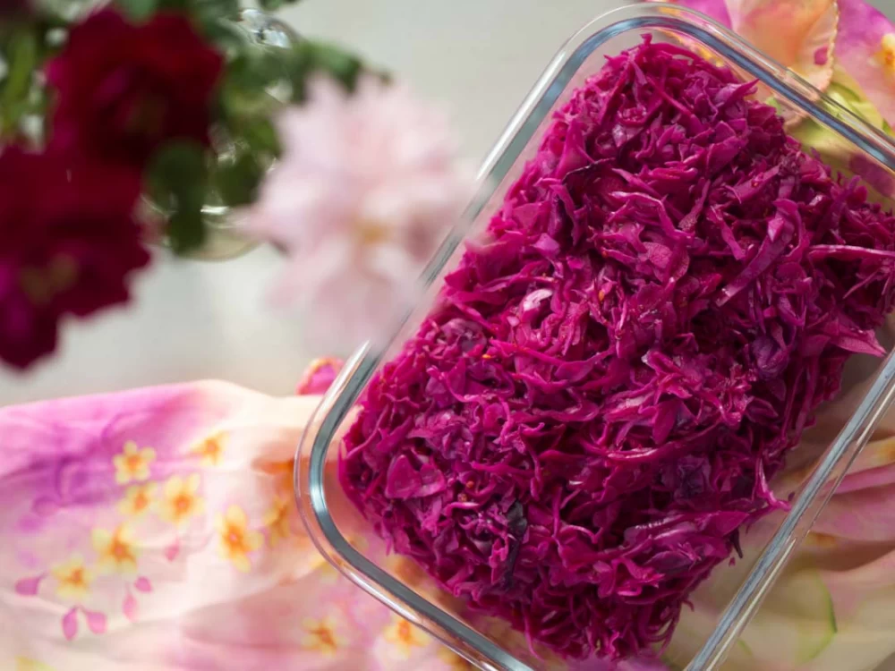 طرز تهیه ترشی کلم بنفش یک روزه