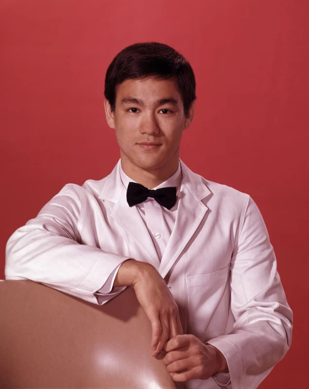 تصاویر دیده نشده و قدیمی بروس لی به صورت رنگی!