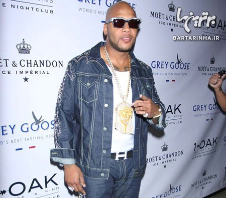 رپر معروف بوگاتی اش را طلایی کرد +عکس